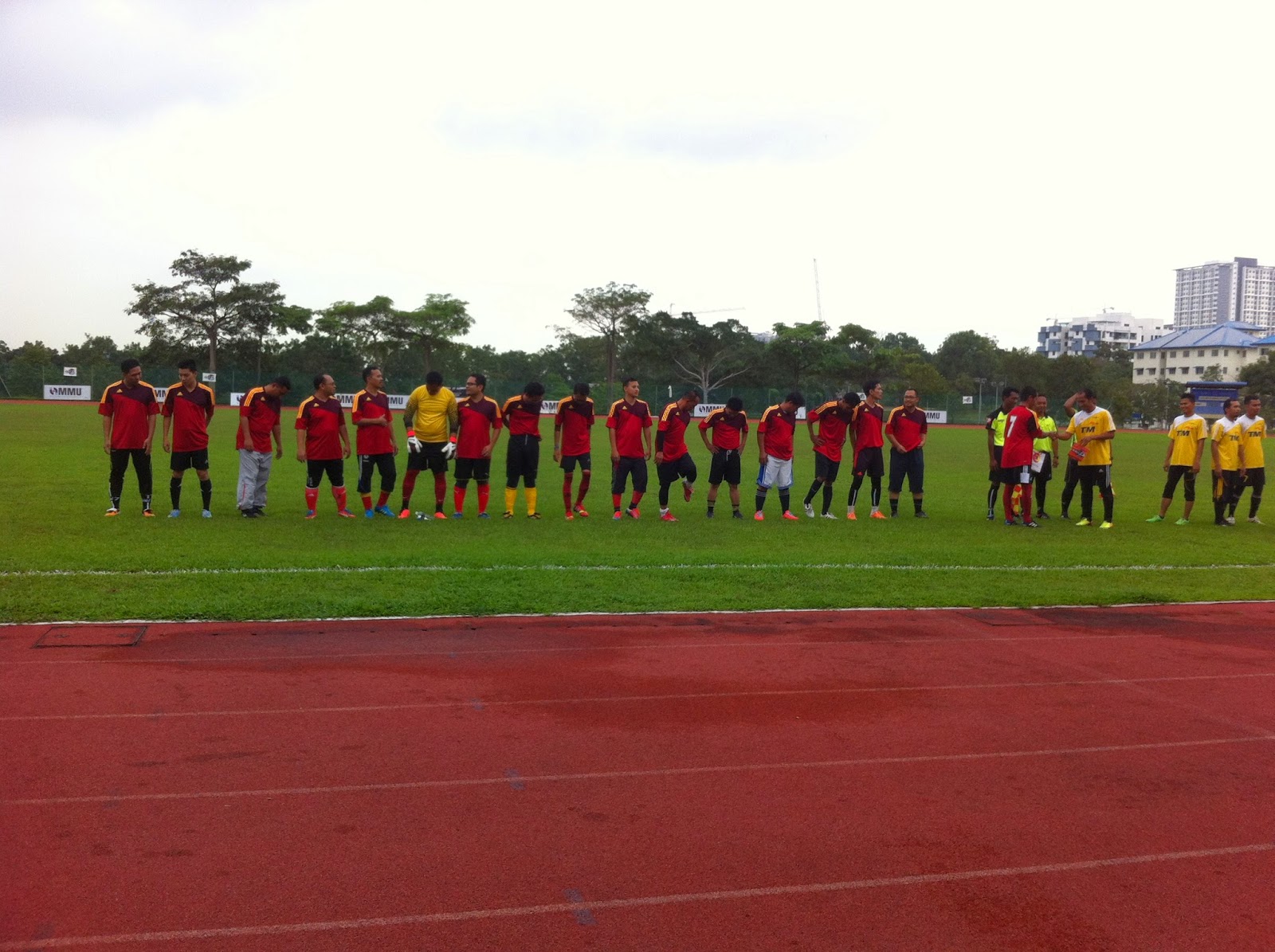 Pada hari RABU 17hb Disember 2014, Perlawanan Persahabatan di antara KPMC FC dan MMU FC (PMCare ...